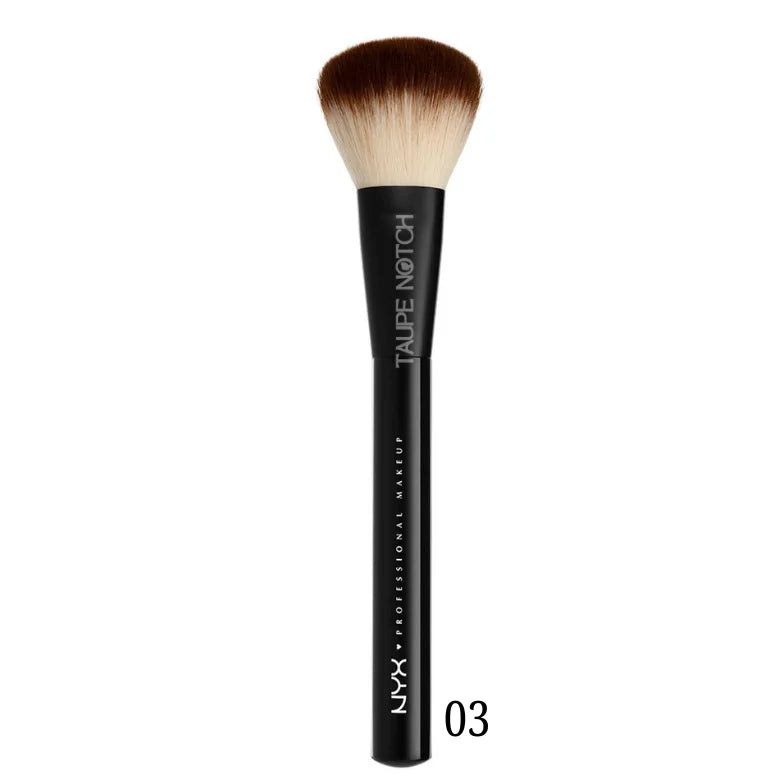 NYX PRO POWDER BRUSH- 03 – Taupe Notch